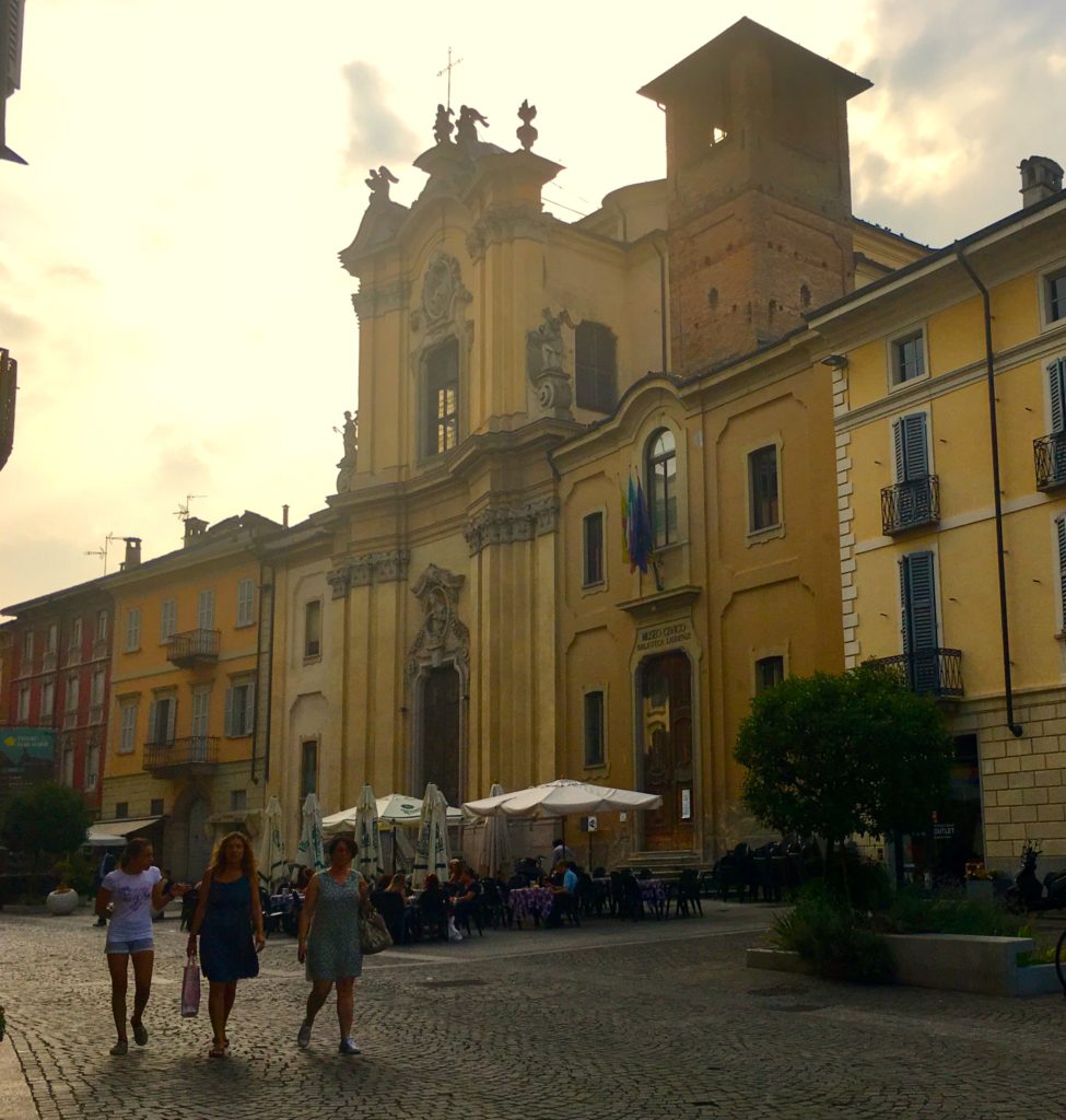 Lodi / an Italian Beauty – CENK ERONAT / Private Tours @ www.tutku.travel